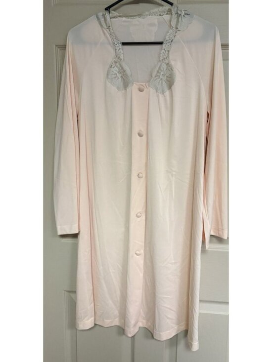 Vanity Fair | Intimates & Sleepwear | Vintage Vanity Fair Peach Lace ...